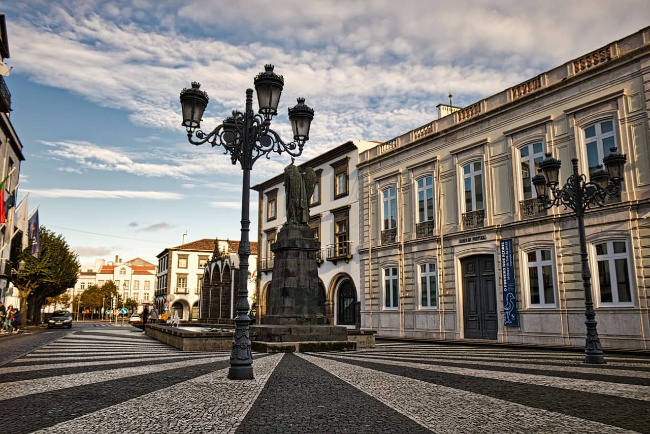 10 ATRAÇÕES PARA VISITAR PONTA DELGADA A PÉ iGoAzores | São Miguel Tours
